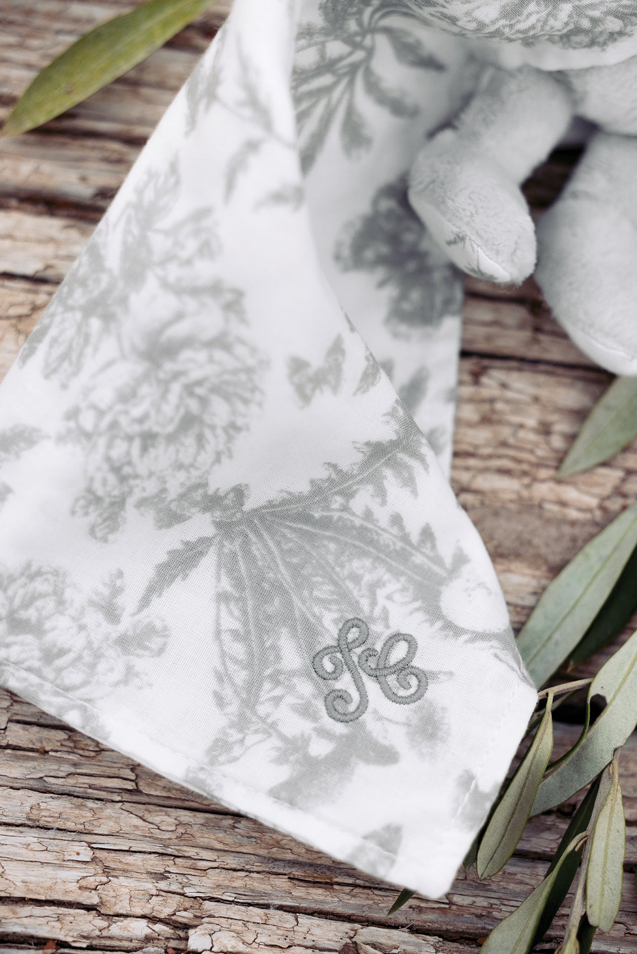 Augustin the rabbit - Comforter Toile de Jouy Grey unisex